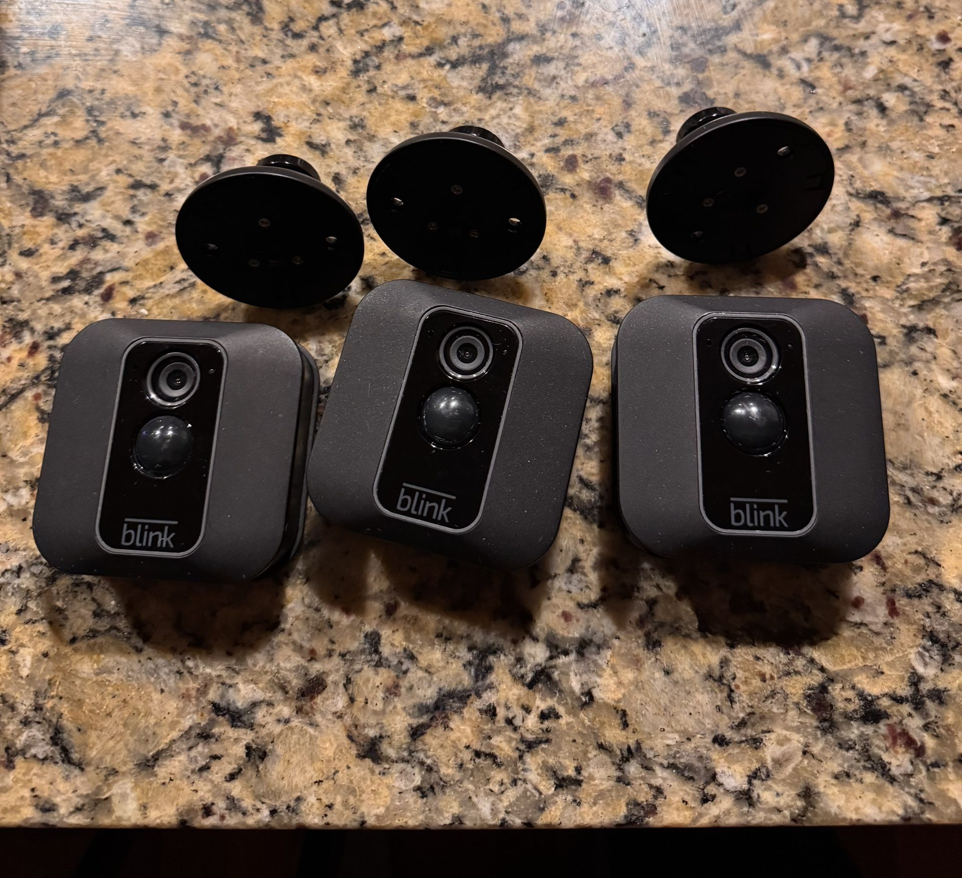 Blink outdoor/indoor Smart Camera System for Sale in Tacoma, WA - OfferUp