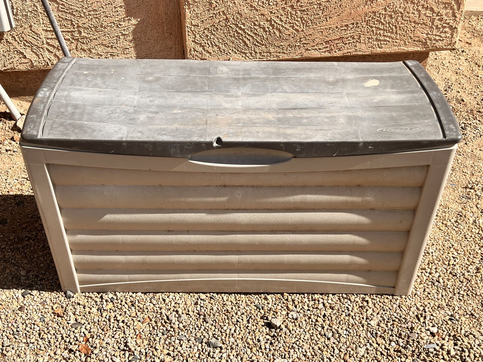 Suncast 63 Gallon Deck Box (LxWxH: 46” x 18” x 24”) for Sale in Peoria ...