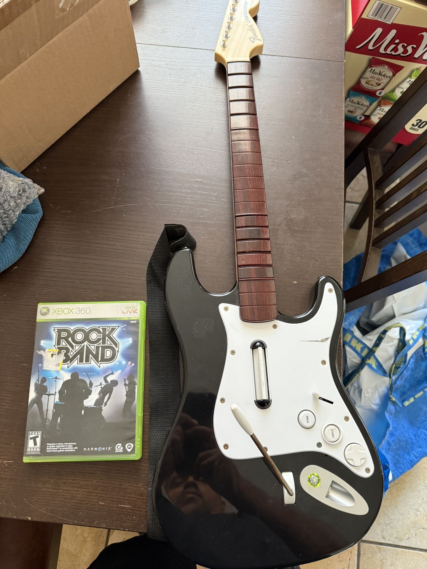 Rockband Guitar Xbox 360 for Sale in Chula Vista, CA - OfferUp