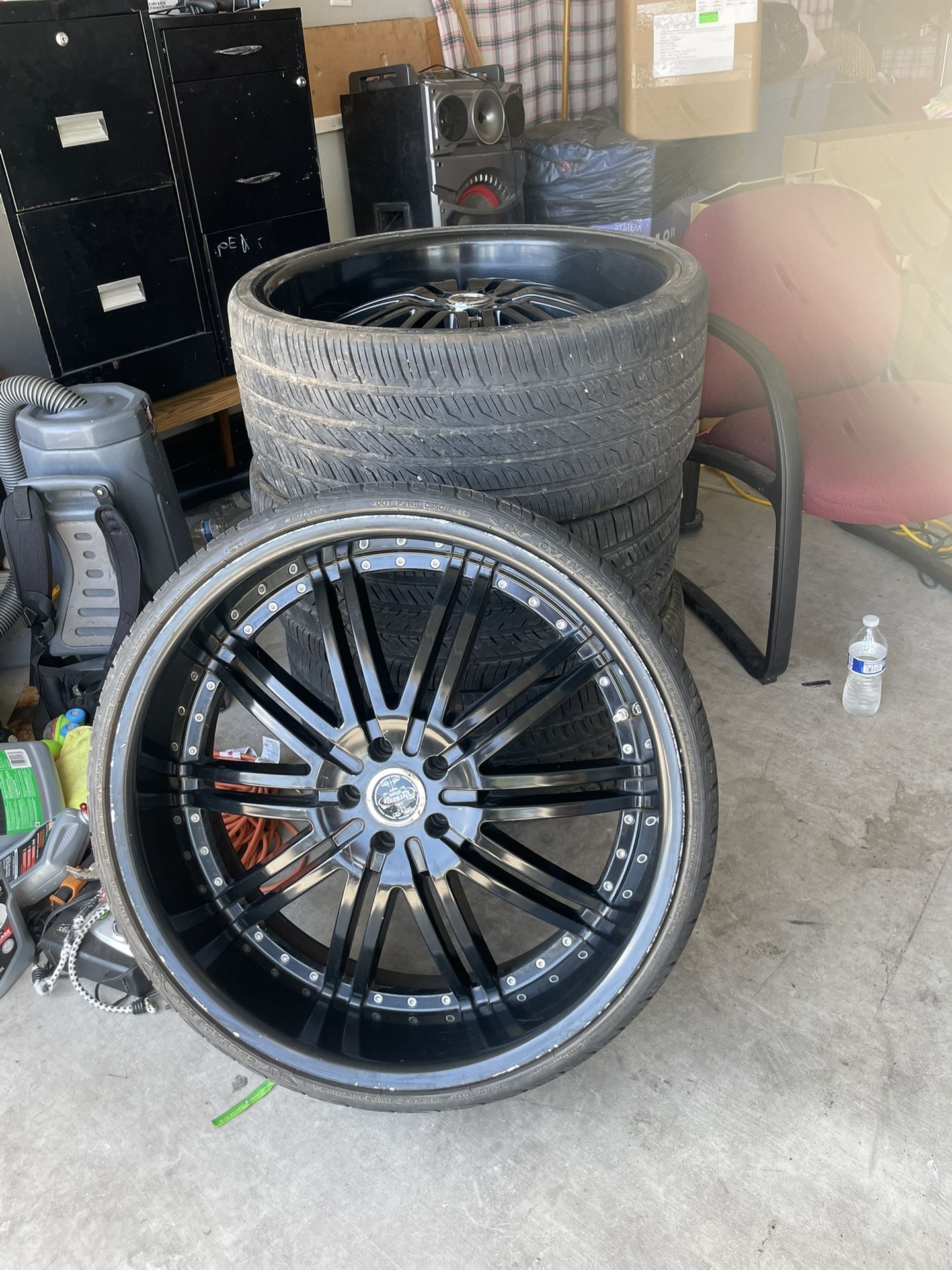 24 Inch Rims/5 Lug Nut Pattern for Sale in Phoenix, AZ - OfferUp