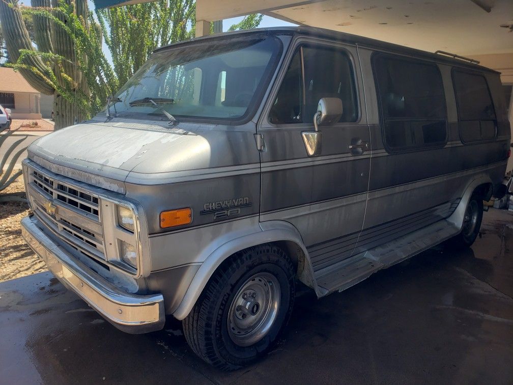 1991 Chevrolet G-Series Van for Sale in Phoenix, AZ - OfferUp