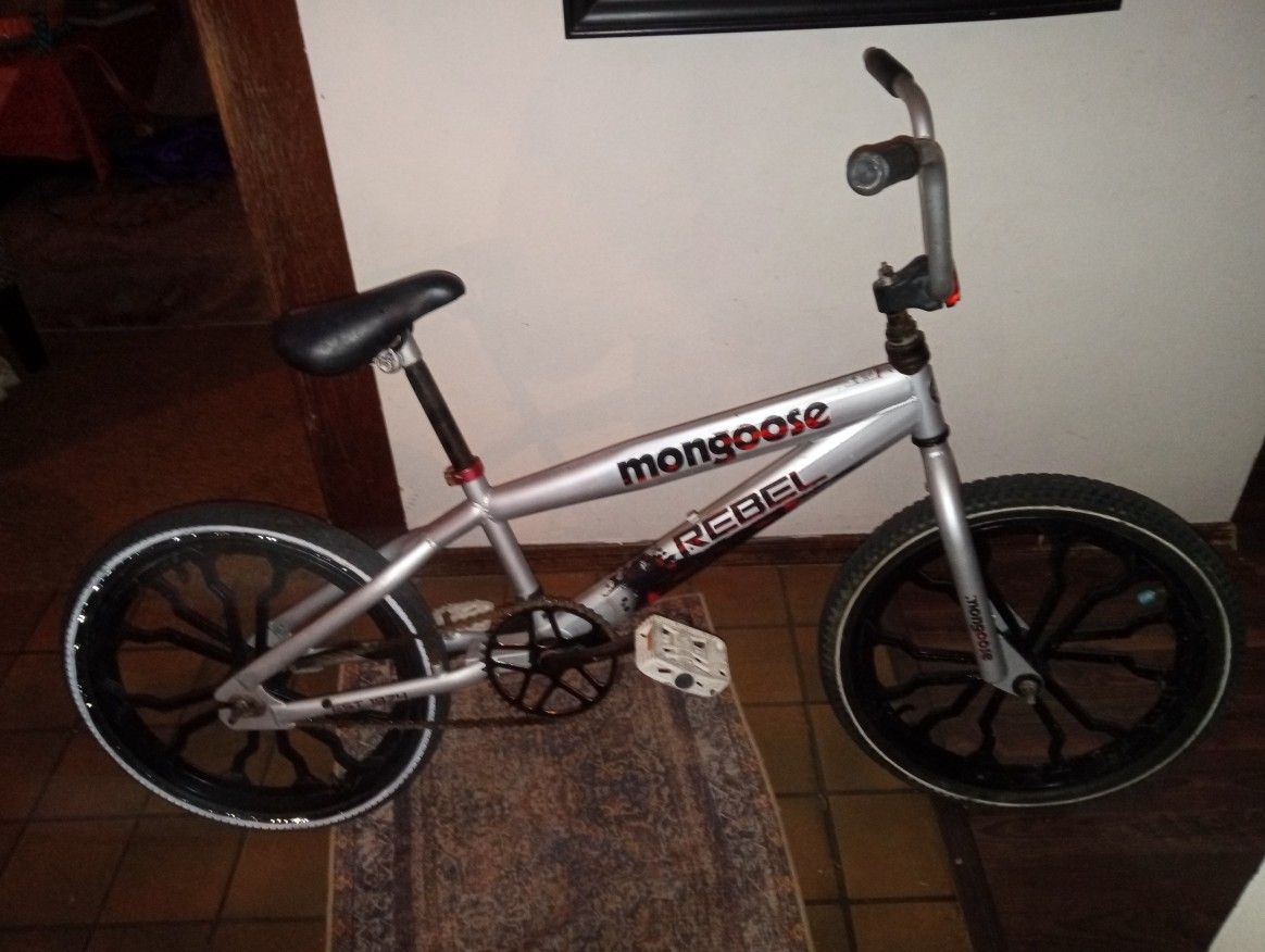 . Mongoose Rebel 20 Inch BMX Racing for Sale in Las Cruces, NM - OfferUp