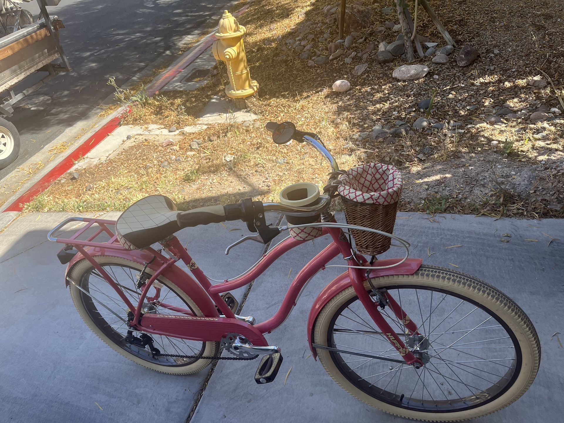 Huffy Deluxe 26 in. Classic Cruiser - Pink for Sale in Las Vegas, NV ...