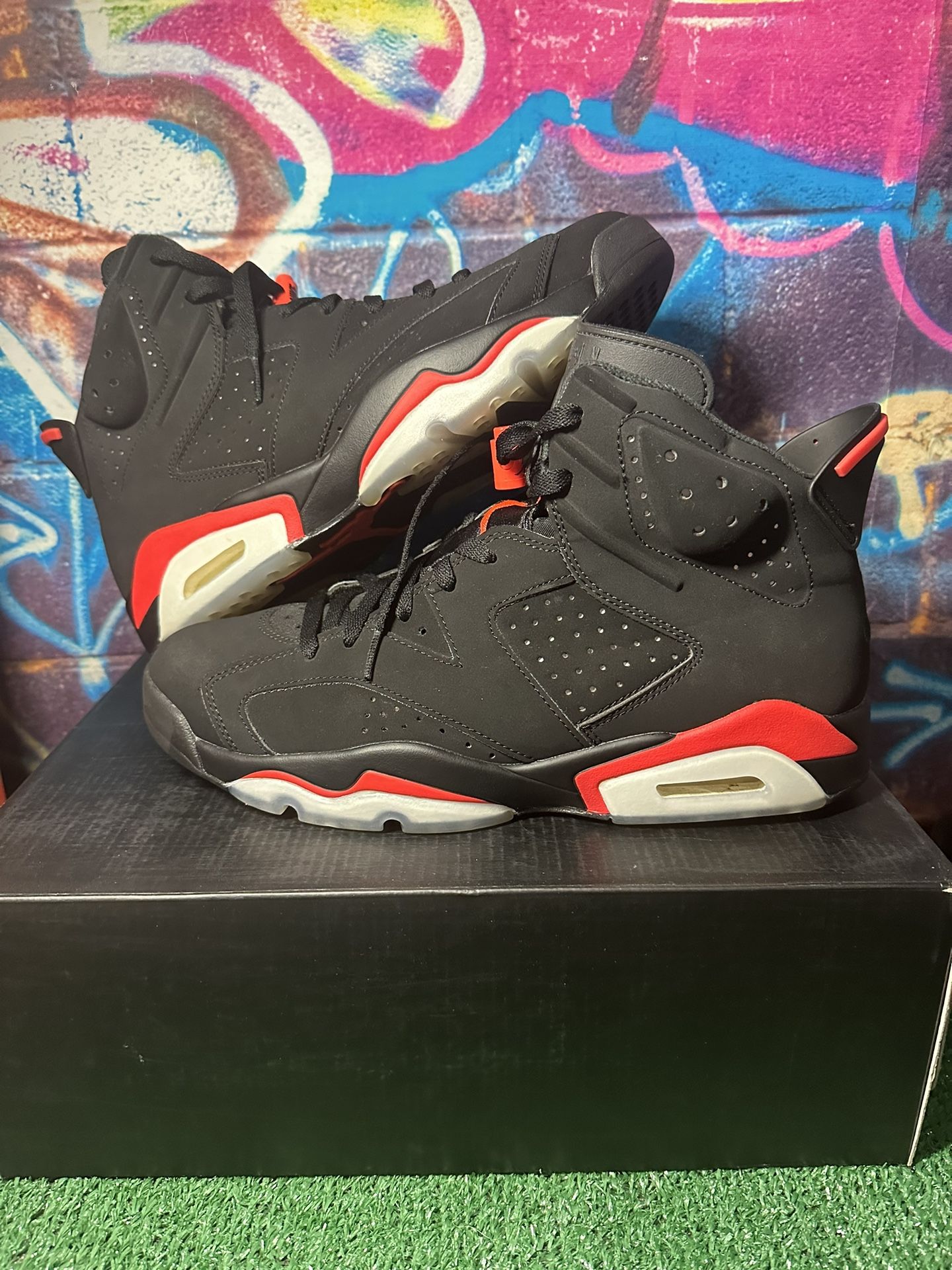 Jordan 6 Retro Black Infrared 10.5 M Worn for Sale in Merriam, KS - OfferUp