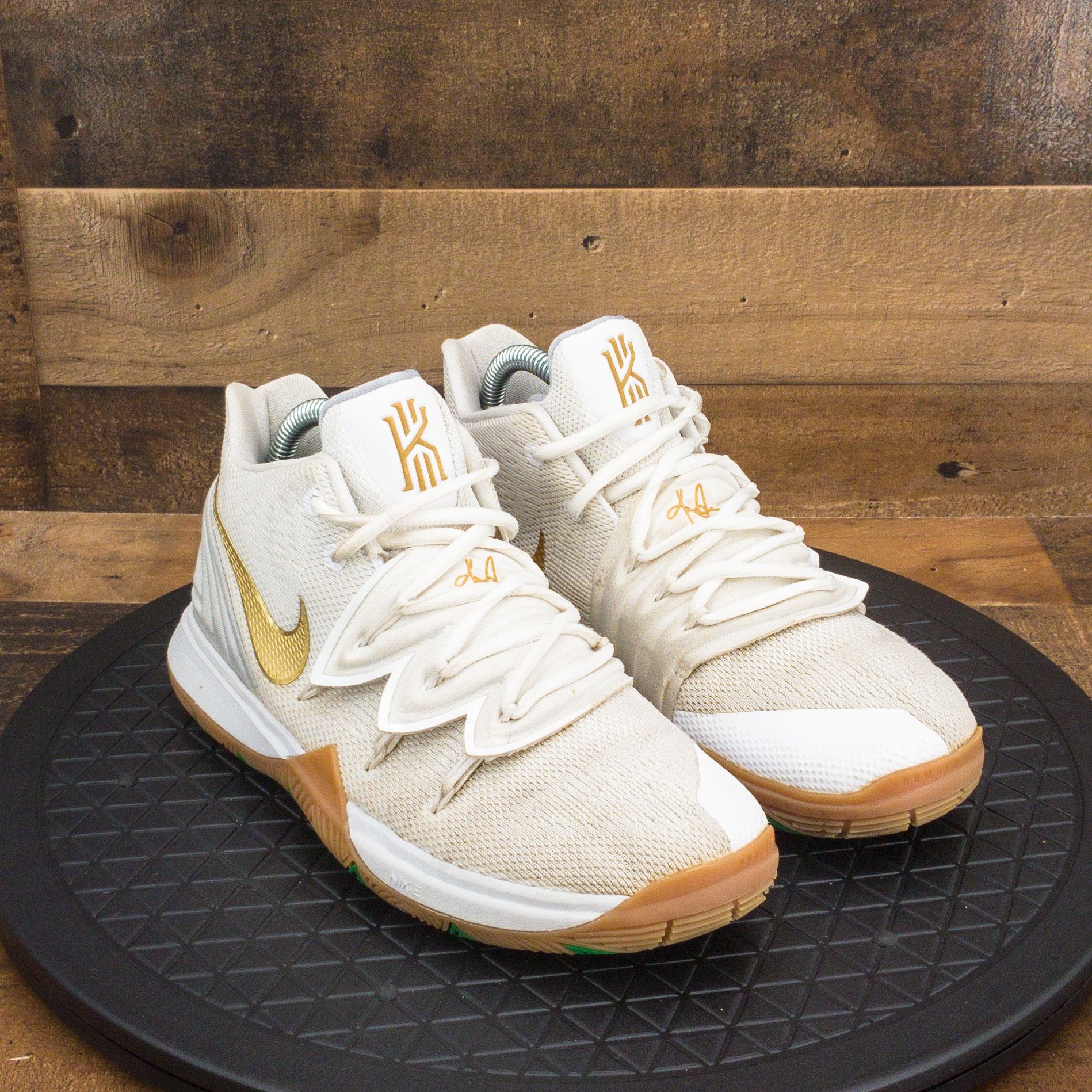 Nike Kyrie 5 Irish Youth Shoes Size 5Y for Sale in Omaha, NE - OfferUp