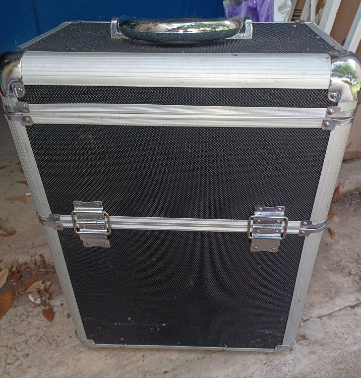 Rolling Accessories Case for Sale in San Antonio, TX - OfferUp
