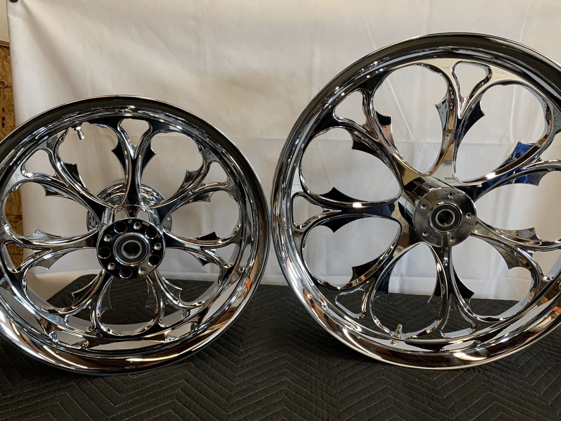 23/18 Bagger Wheel Set for 2009-2020 Harley Touring Motorcycles for ...