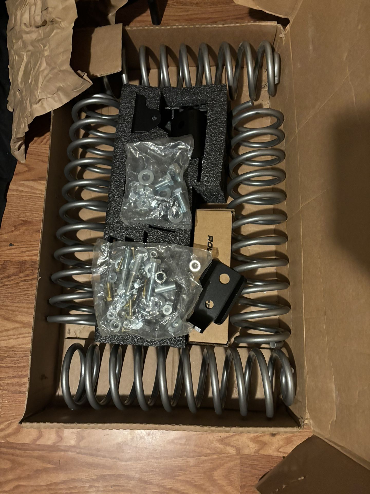 4in Rough Country Lift Kit for Sale in San Antonio, TX - OfferUp