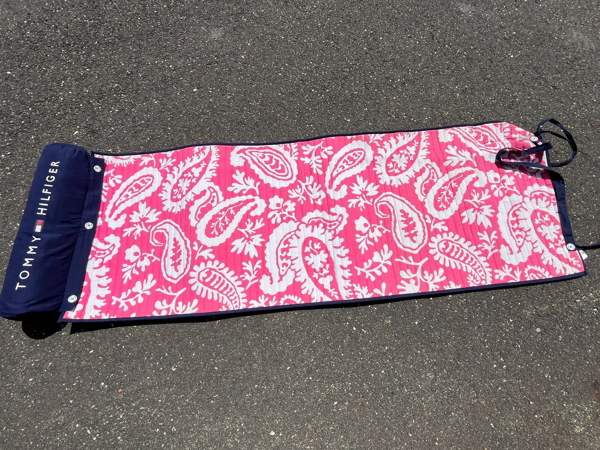 2 Tommy Hilfiger Roll Up Beach-Pool Mat With Carry Strap for Sale in ...