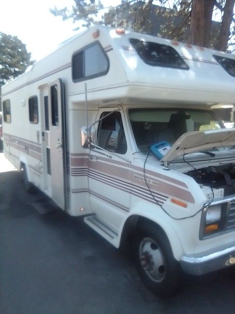 87 Ford 24, Foot Minnie Winnie Winnebago RV for Sale in Tacoma, WA ...