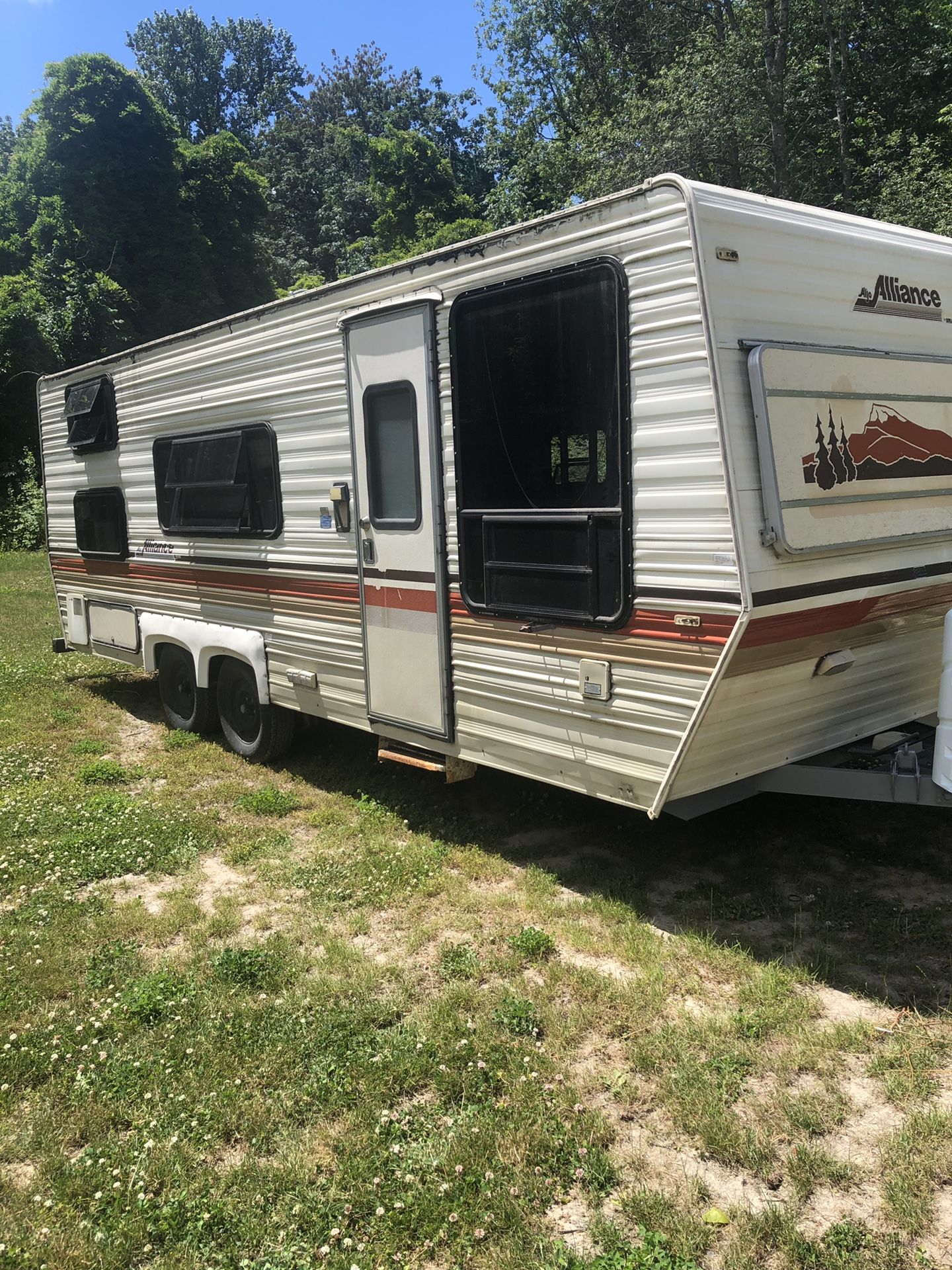 1986 24ft Aljo travel trailer good condition for Sale in Everett, WA ...