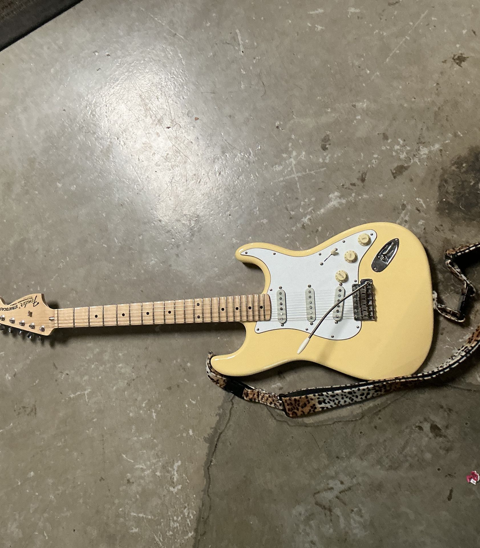2022 Fender Yngwie Malmsteen Stratocaster – Vintage White – USA – w ...