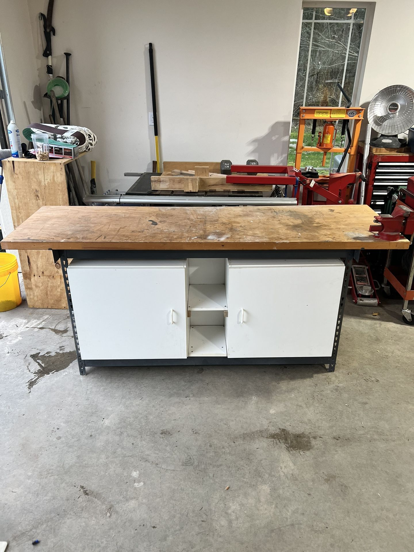 Large Workbench & Vice for Sale in Stanwood, WA - OfferUp