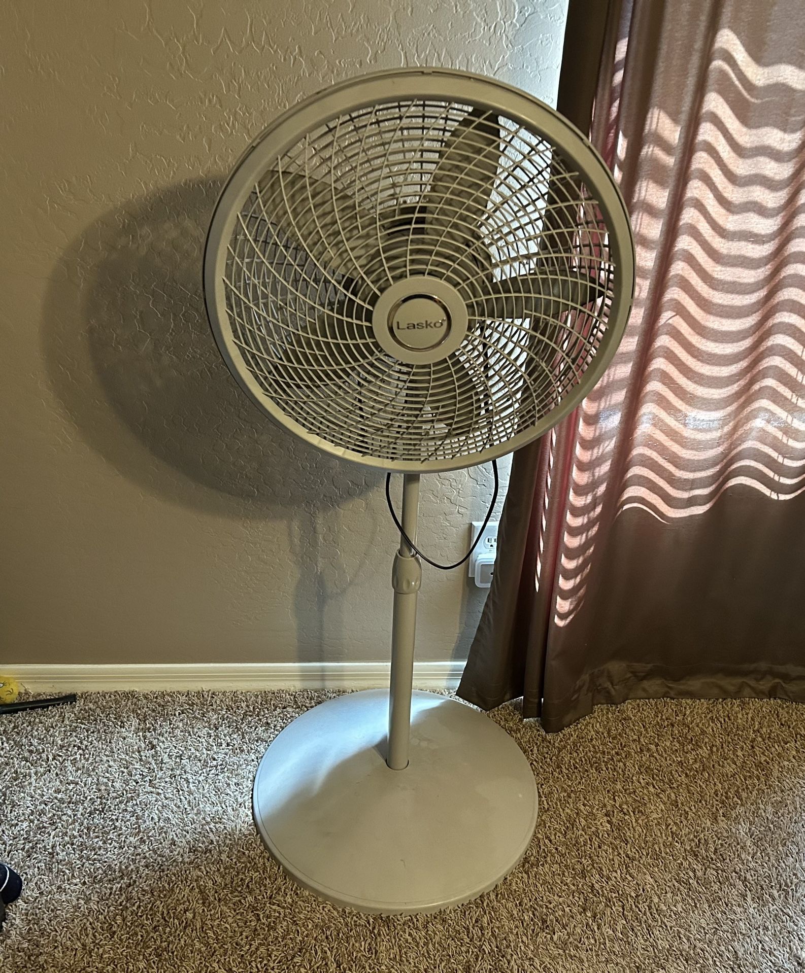 Lasko 18" Adjustable Cyclone Pedestal Fan for Sale in Coolidge, AZ ...