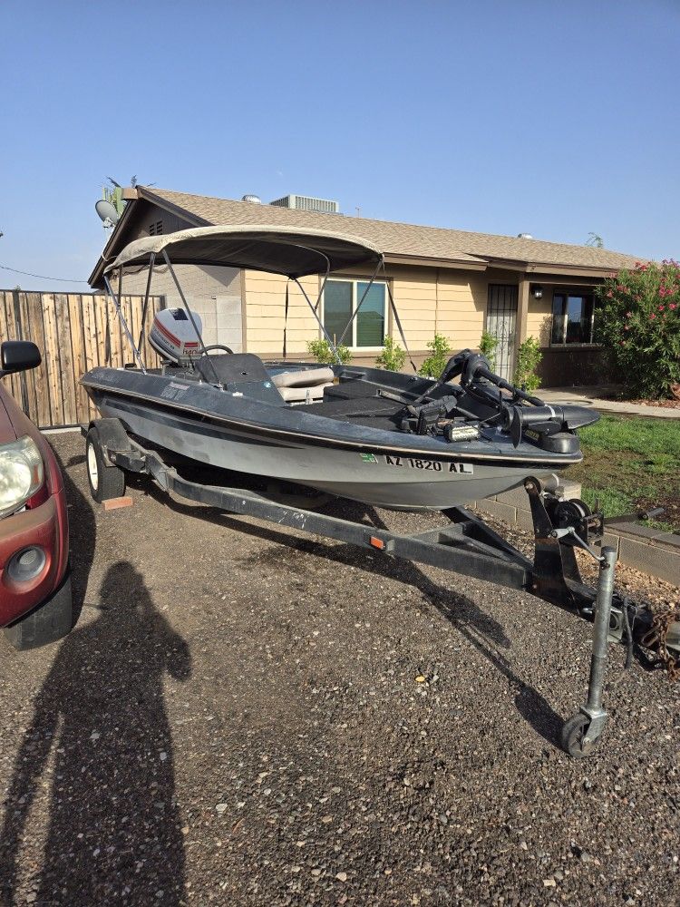 1989 Bass Tracker Bass Boat. for Sale in Phoenix, AZ - OfferUp