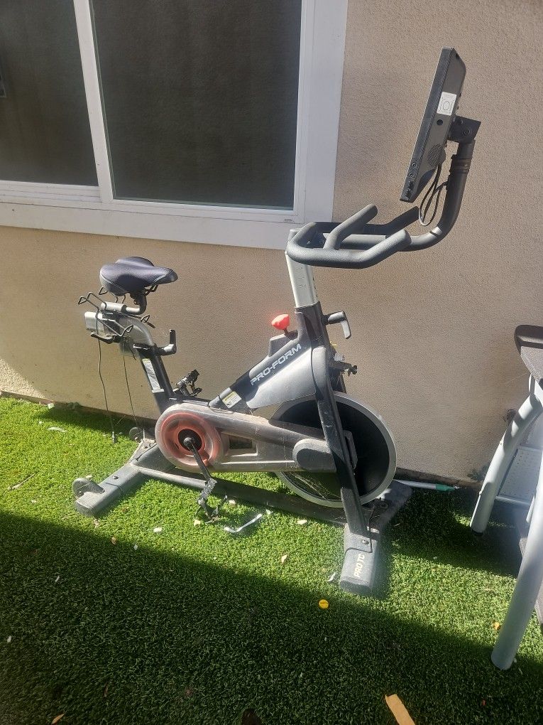 Work Out Bike for Sale in Santa Ana, CA - OfferUp