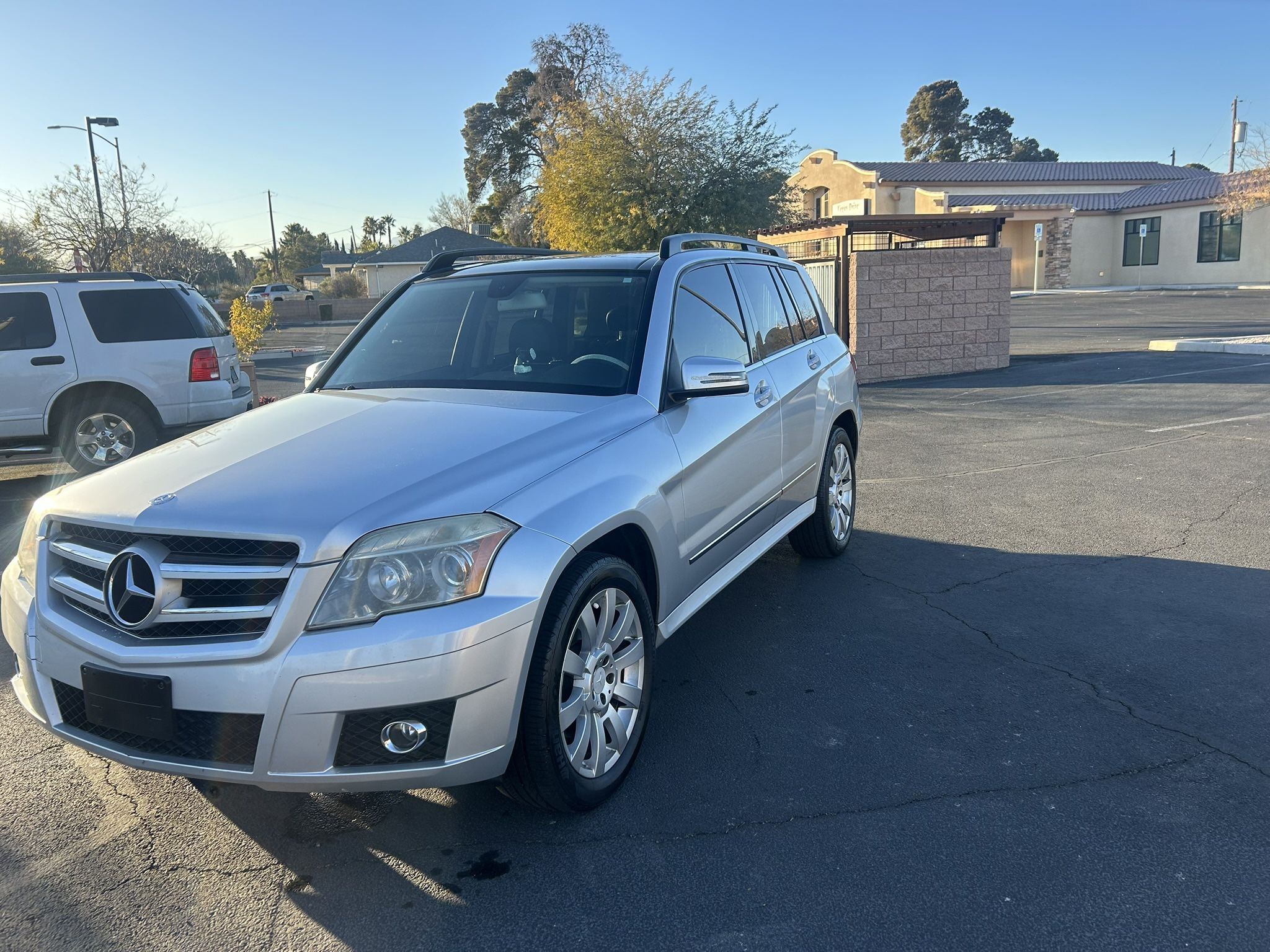 2011 Mercedes Benz GLK350 for Sale in Las Vegas, NV - OfferUp