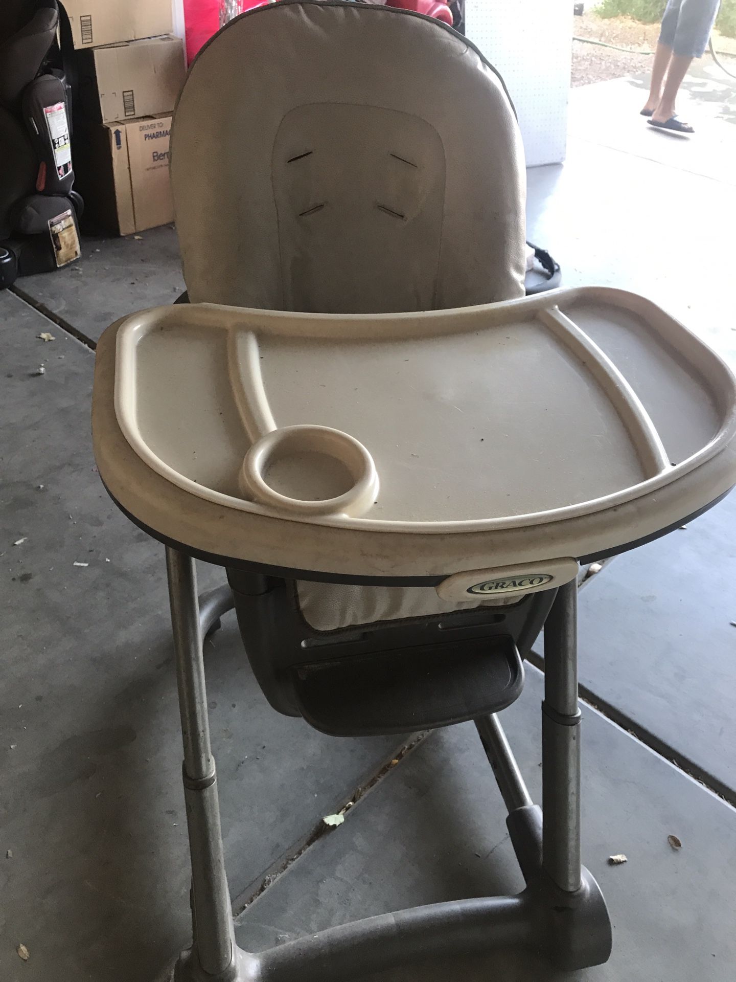 FREE Graco high chair for Sale in Laveen Village, AZ - OfferUp
