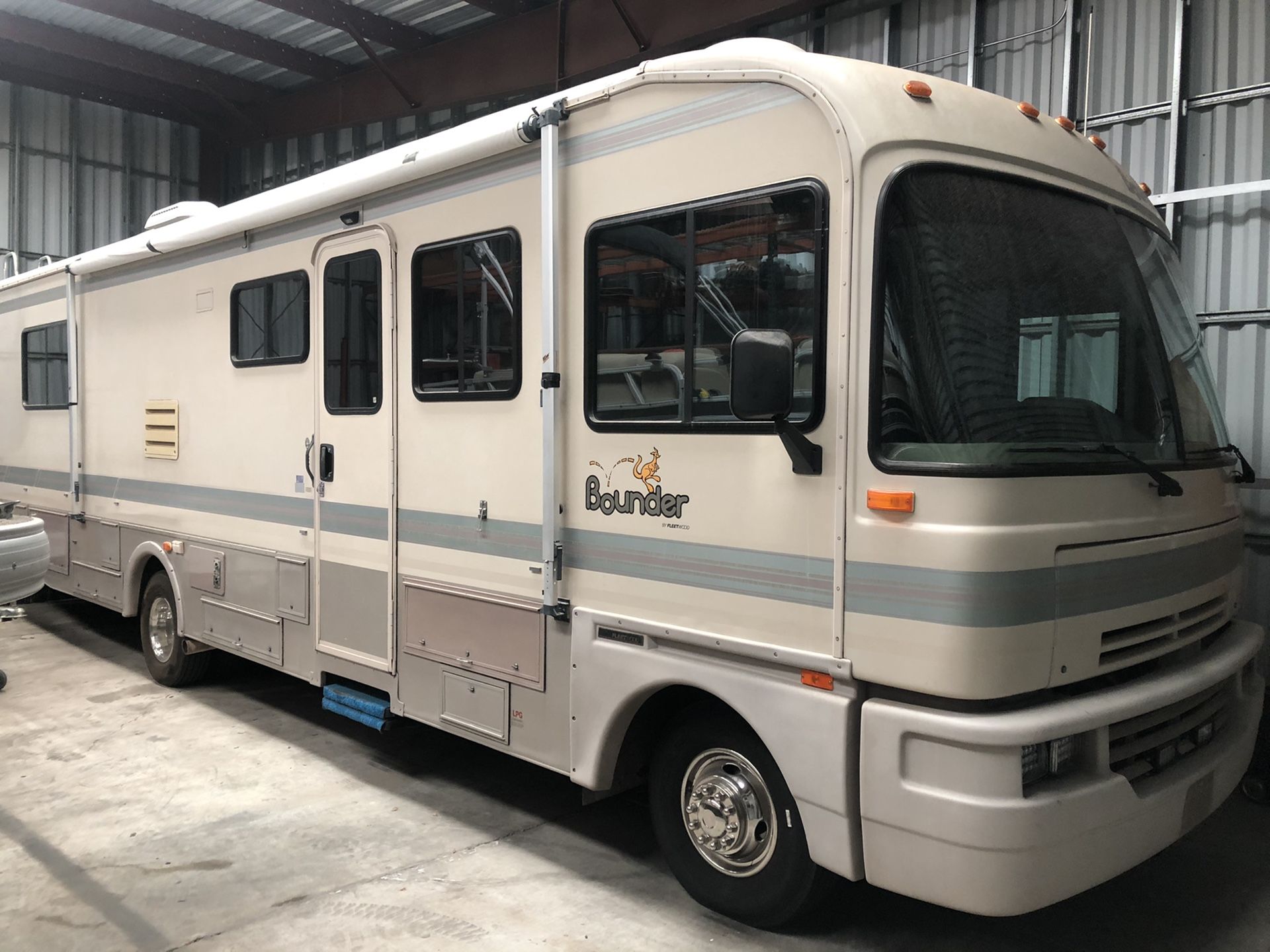 1994 Bounder motorhome for Sale in Tempe, AZ - OfferUp