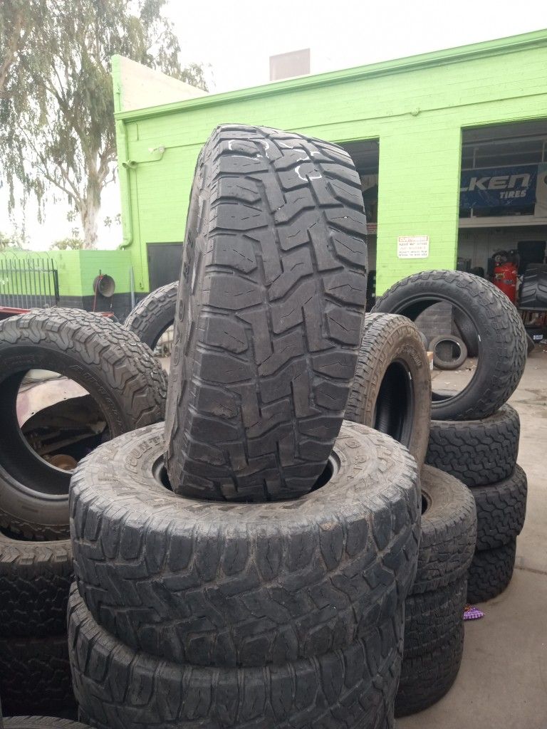 Set De Llantas Usadas Toyo Rt Lt 35 12.50 17 for Sale in Phoenix, AZ ...