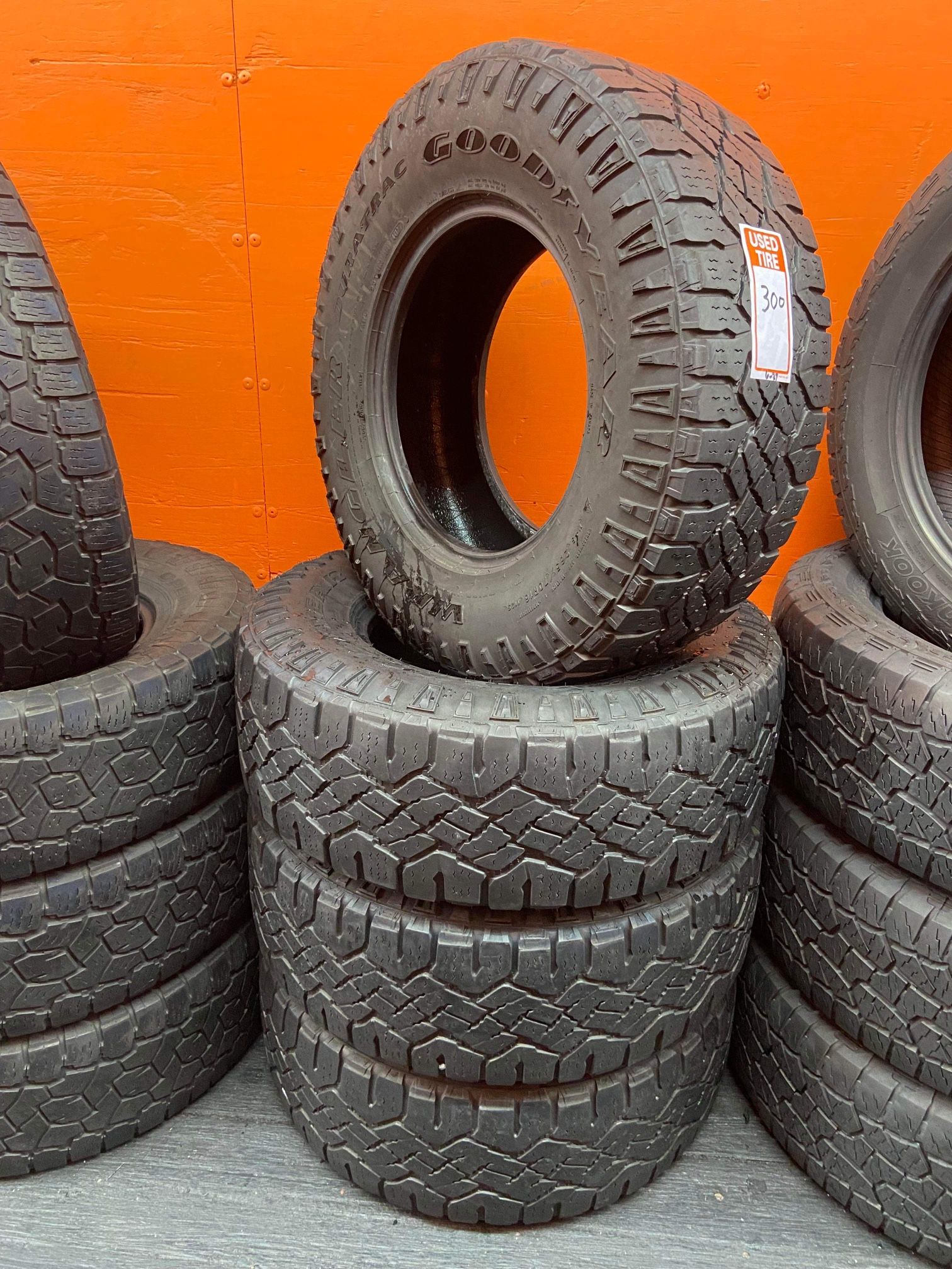 265/70R16 Goodyear Wrangler A/T Full Tire Set for Sale in Arlington, TX ...