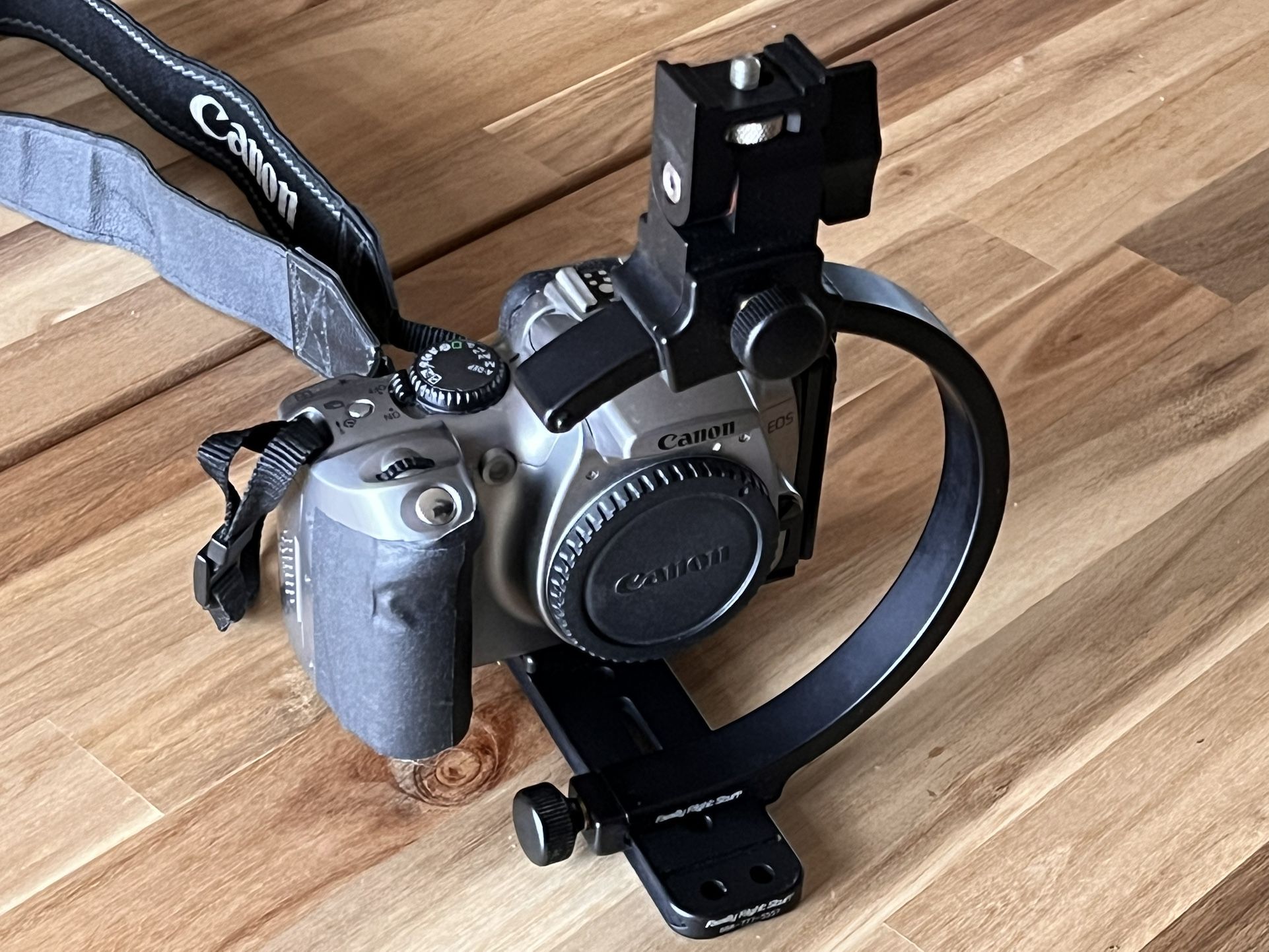 Really Right Stuff Off-Camera Flash Bracket And Rail Plate for Sale in ...