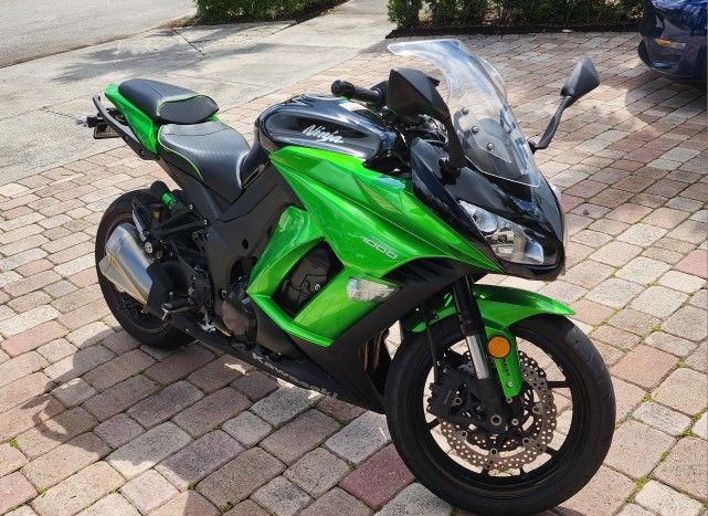 2015 Kawasaki ZX1000 ABS for Sale in Miami, FL - OfferUp