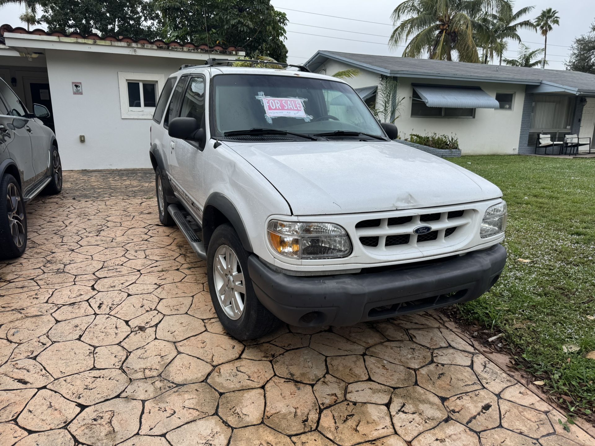Ford Explorer 2000 Work Truck for Sale in Hollywood, FL - OfferUp