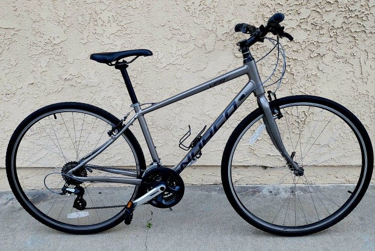 Norco - Medium Hybrid Bike - Great Condition - Ready To Ride for Sale in Monterey Park, CA - OfferUp
