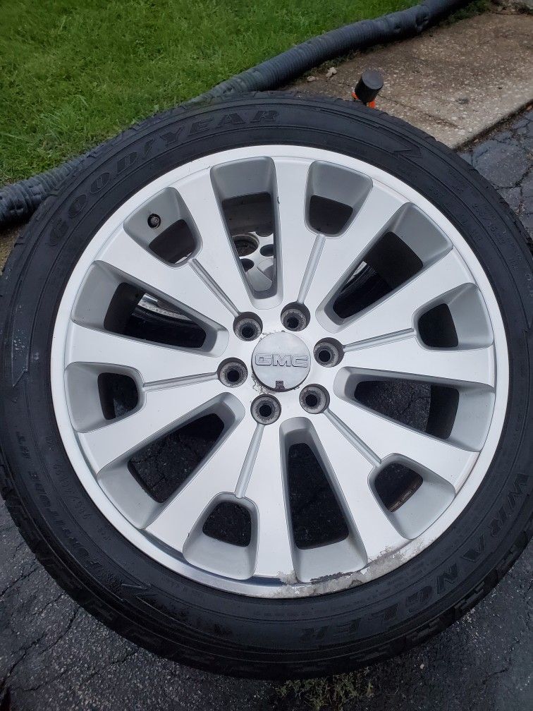 2017 Gmc,Escalade,tahoe 22" Rims And Tires for Sale in Chicago, IL ...