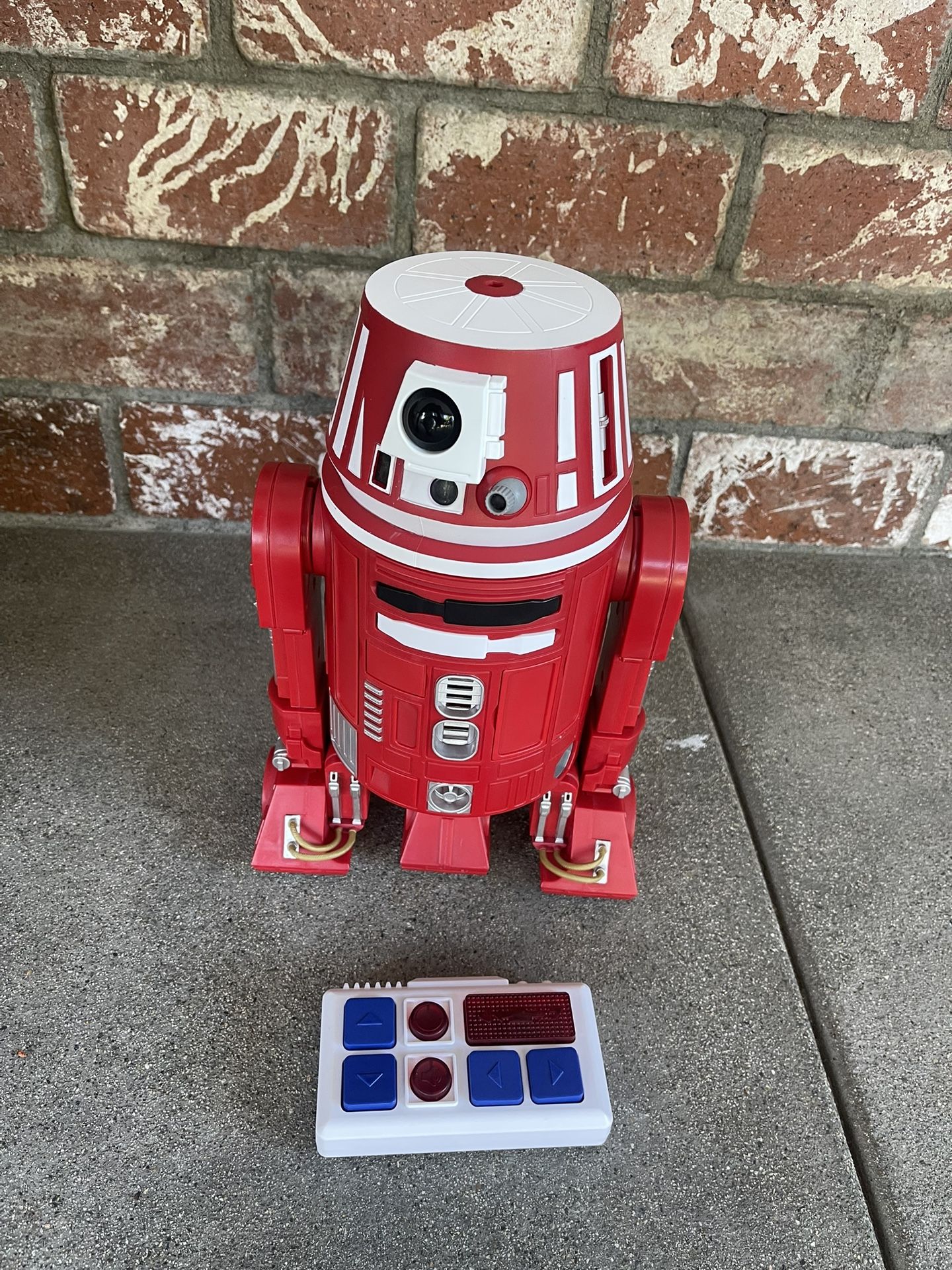 Star Wars Galaxys Edge Droid Depot Custom Astromech R2 R6 U for Sale in Anaheim, CA - OfferUp