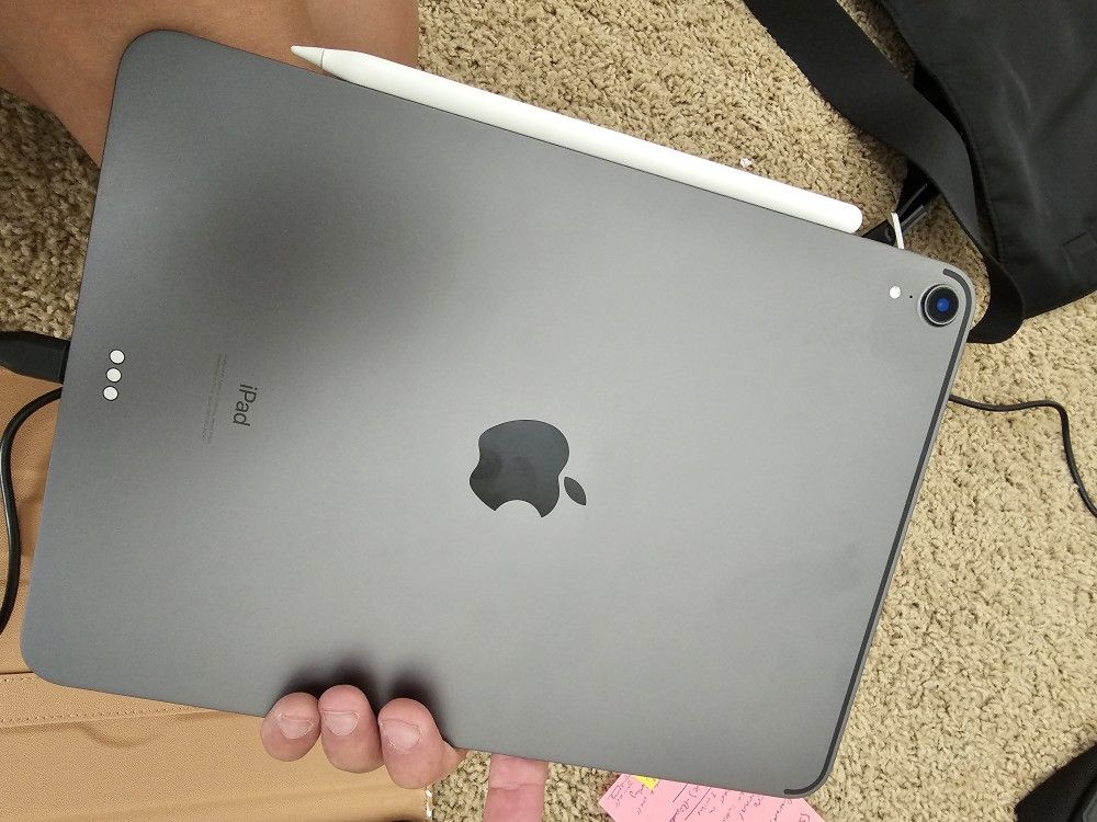 Ipad Pro - 256GB for Sale in Elk Grove, CA - OfferUp