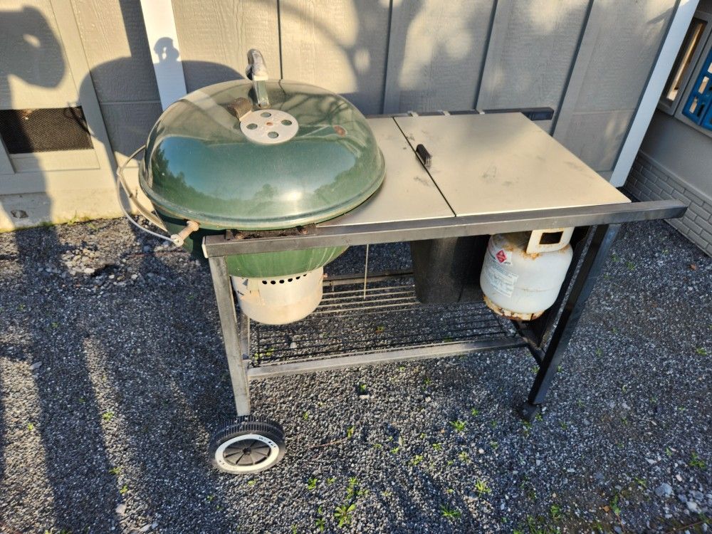 Weber Stainless Performer Bbq for Sale in Petaluma, CA - OfferUp