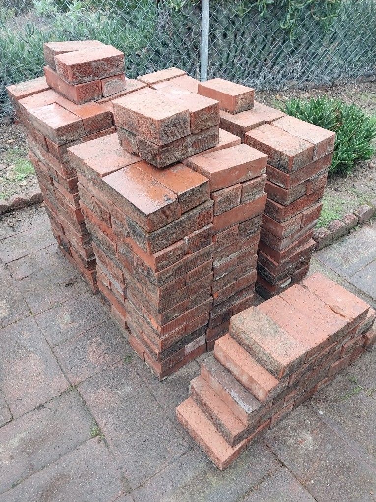 Antique Higgins Red Clay Bricks for Sale in San Diego, CA - OfferUp