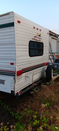 Sunline Saturn Camping Trailer 25' for Sale in Seattle, WA - OfferUp
