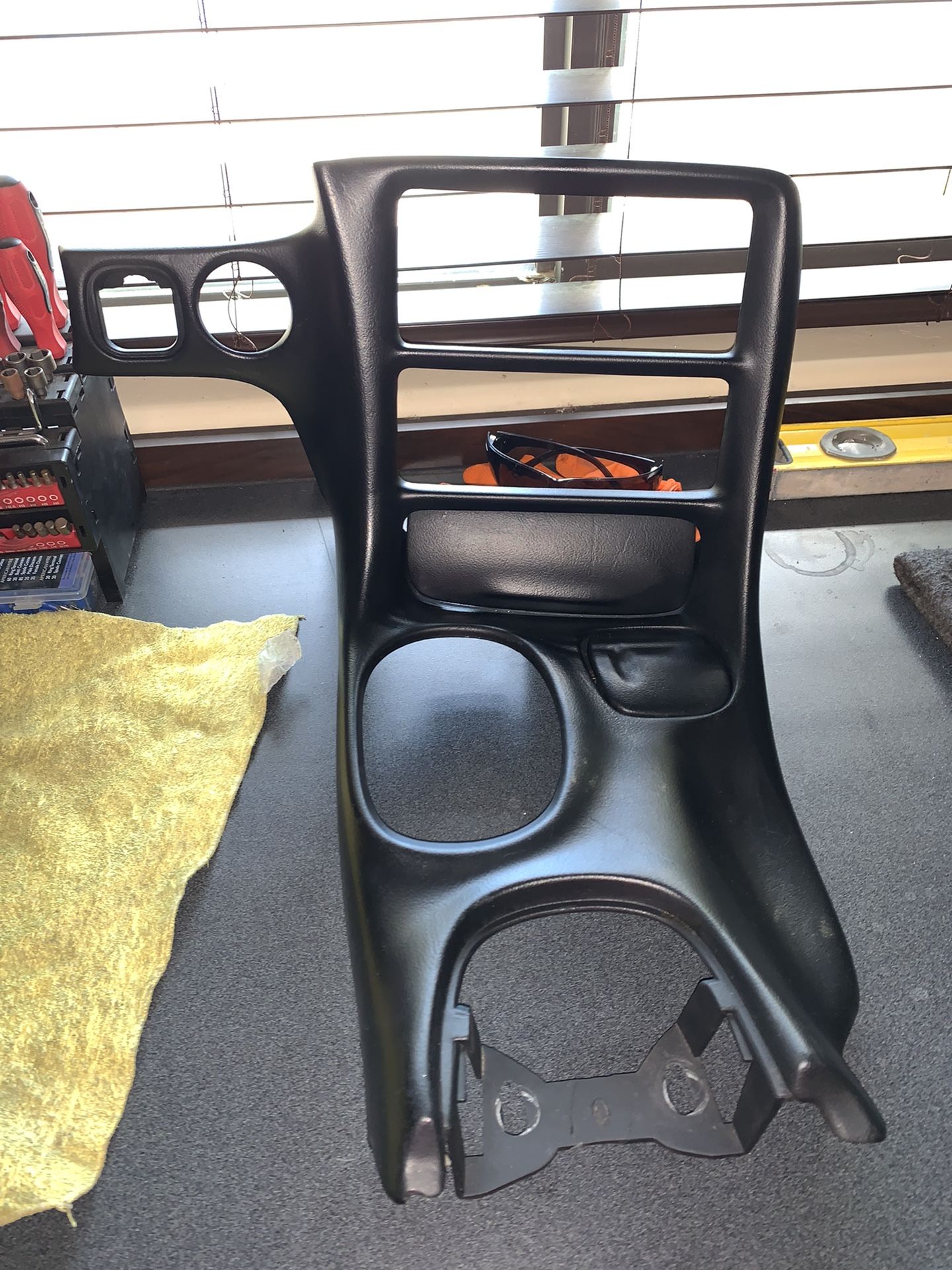 C5 Corvette Center Console Bezel for Sale in Mesa, AZ - OfferUp