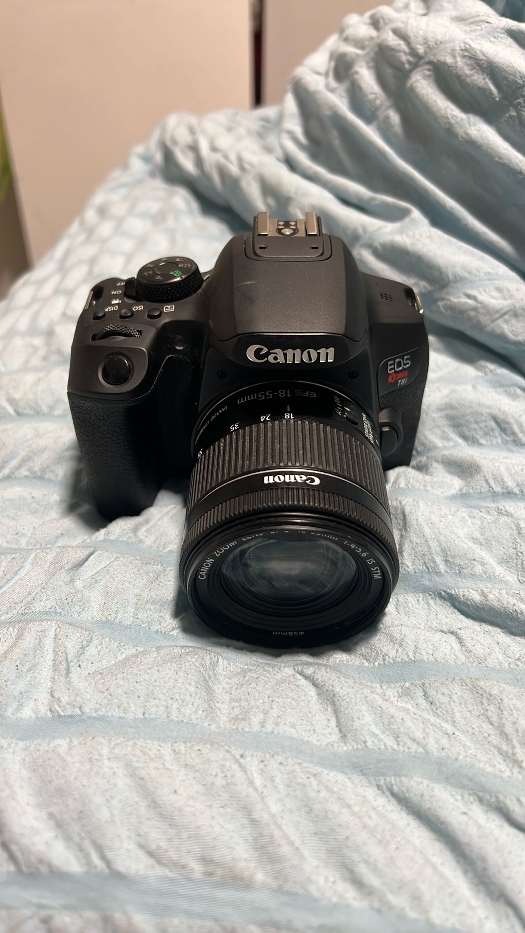 Canon camera Eos Rebel T8i for Sale in Miami, FL - OfferUp