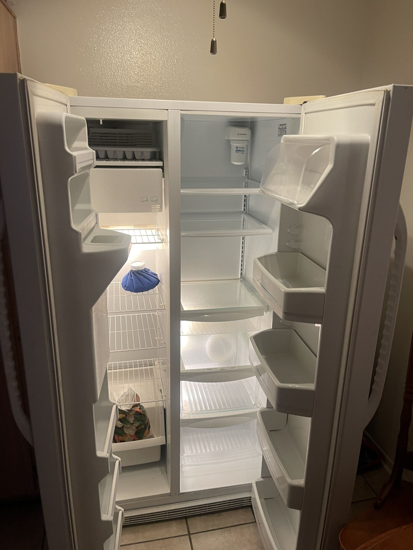 Fridge Freezer for Sale in San Bernardino, CA - OfferUp