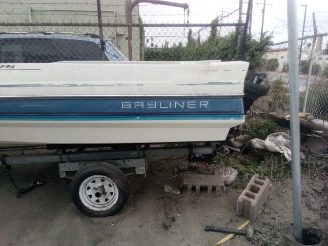 16 Ft Bayliner Boat With Trailer for Sale in San Bernardino, CA - OfferUp