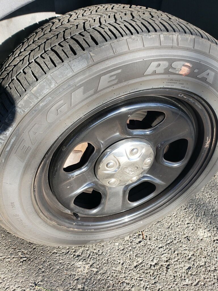 Police Interceptor tires for Sale in Lake View Terrace, CA - OfferUp