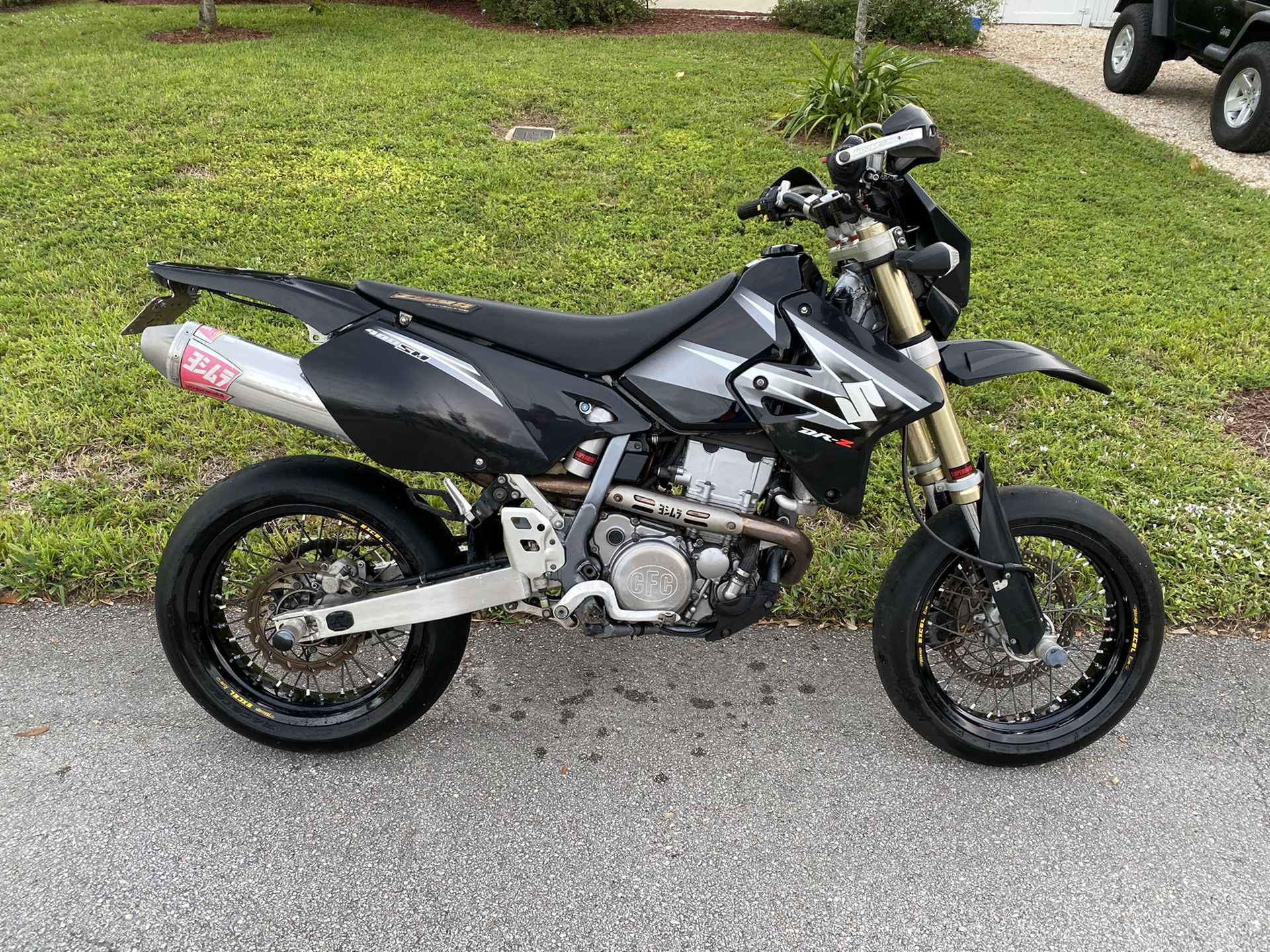 2006 Suzuki DRZ 400 SM (440 Big Bore Kit) Supermoto for Sale in Fort Lauderdale, FL - OfferUp