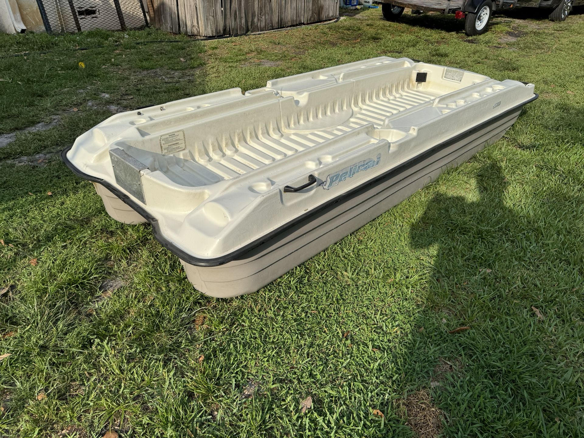 Bass Raider Pelican Plastic Boat 10 Ft for Sale in Fort Lauderdale, FL - OfferUp