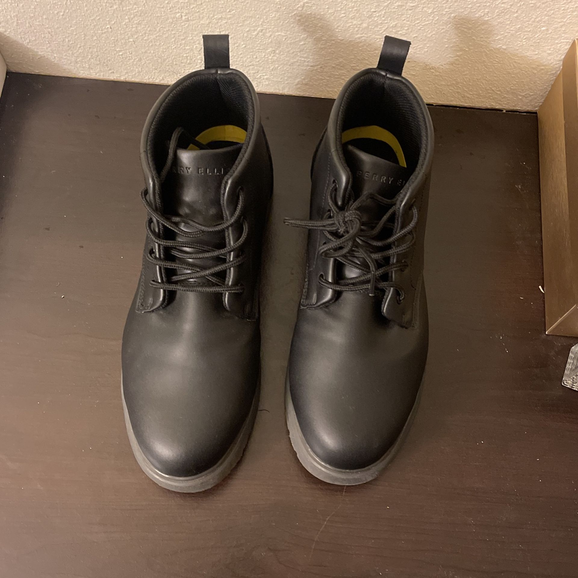 Perry Ellis Boots for Sale in Lynwood, CA - OfferUp