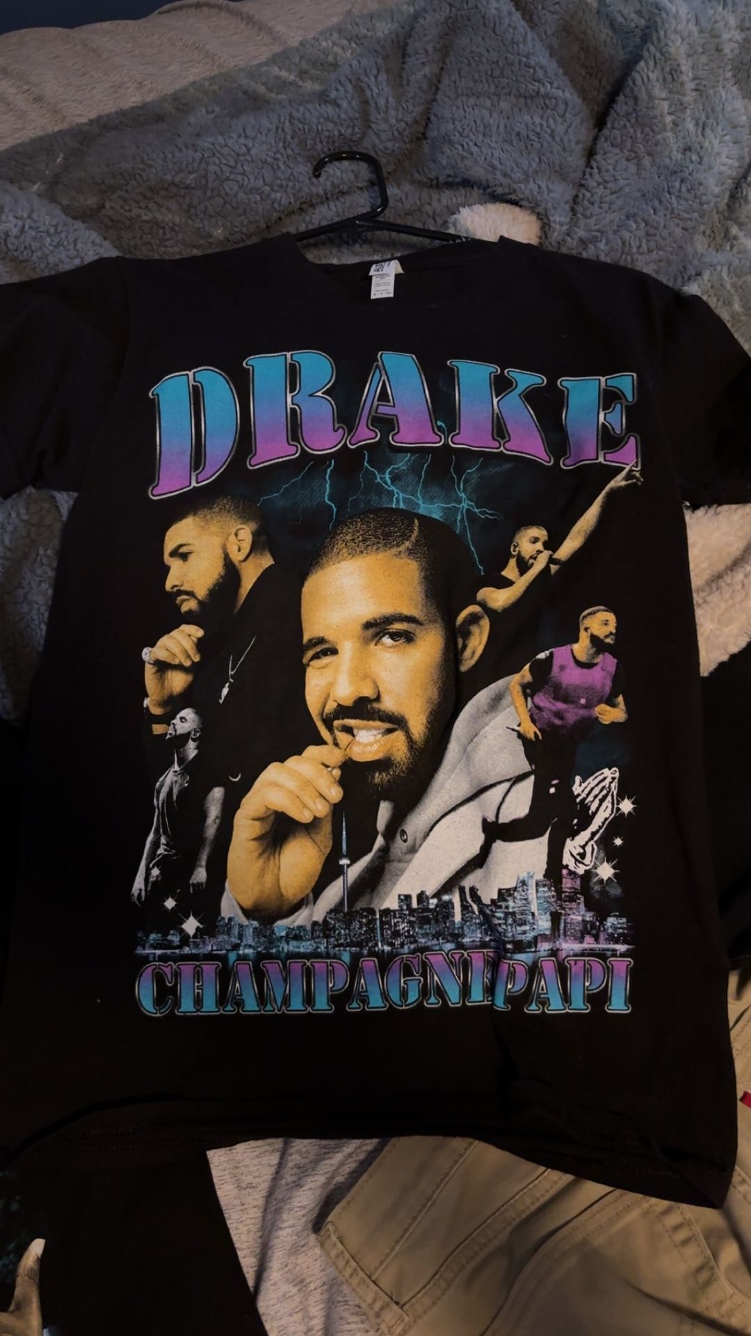 Graphic Tee Drake Size Small for Sale in Whittier, CA - OfferUp