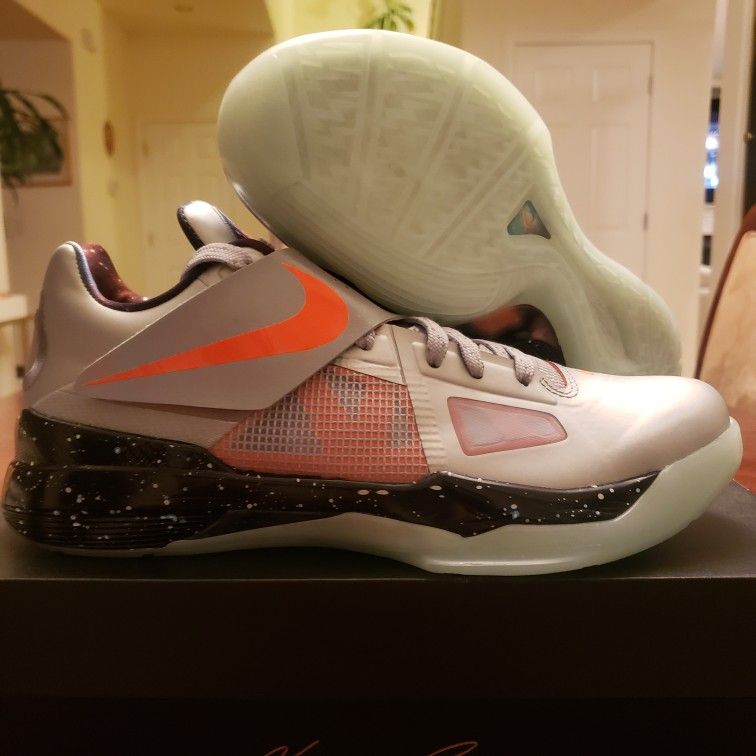 Nike KD IV Galaxy All Star Colorway size 9.5 for Sale in Seattle, WA - OfferUp