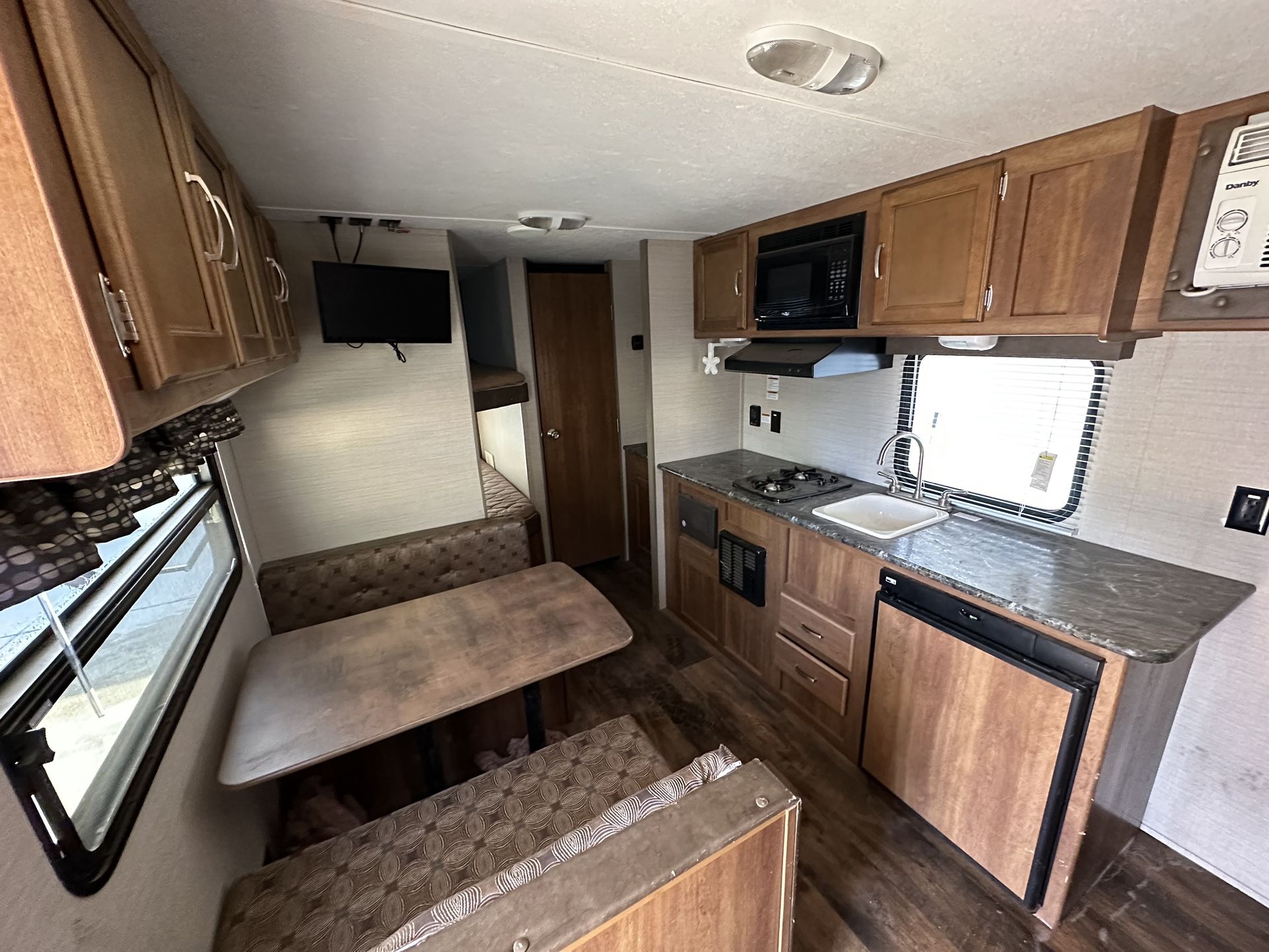 2017 Springdale Summerland Mini Series 18 Ft. Travel Trailer for Sale ...