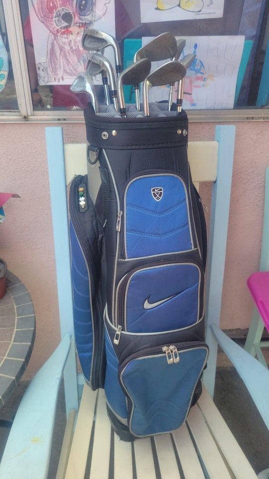 Nike Golf Bag And Golf Clubs for Sale in Los Angeles, CA - OfferUp