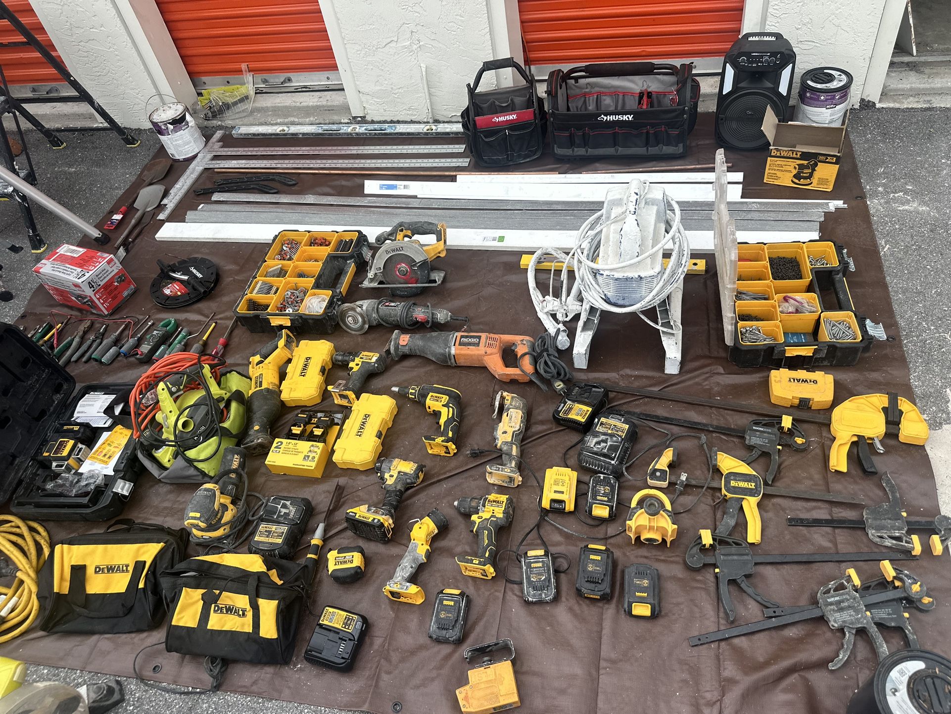 FOR SALE: High-Quality Tools & Brand-New Construction Supplies – Asking ...