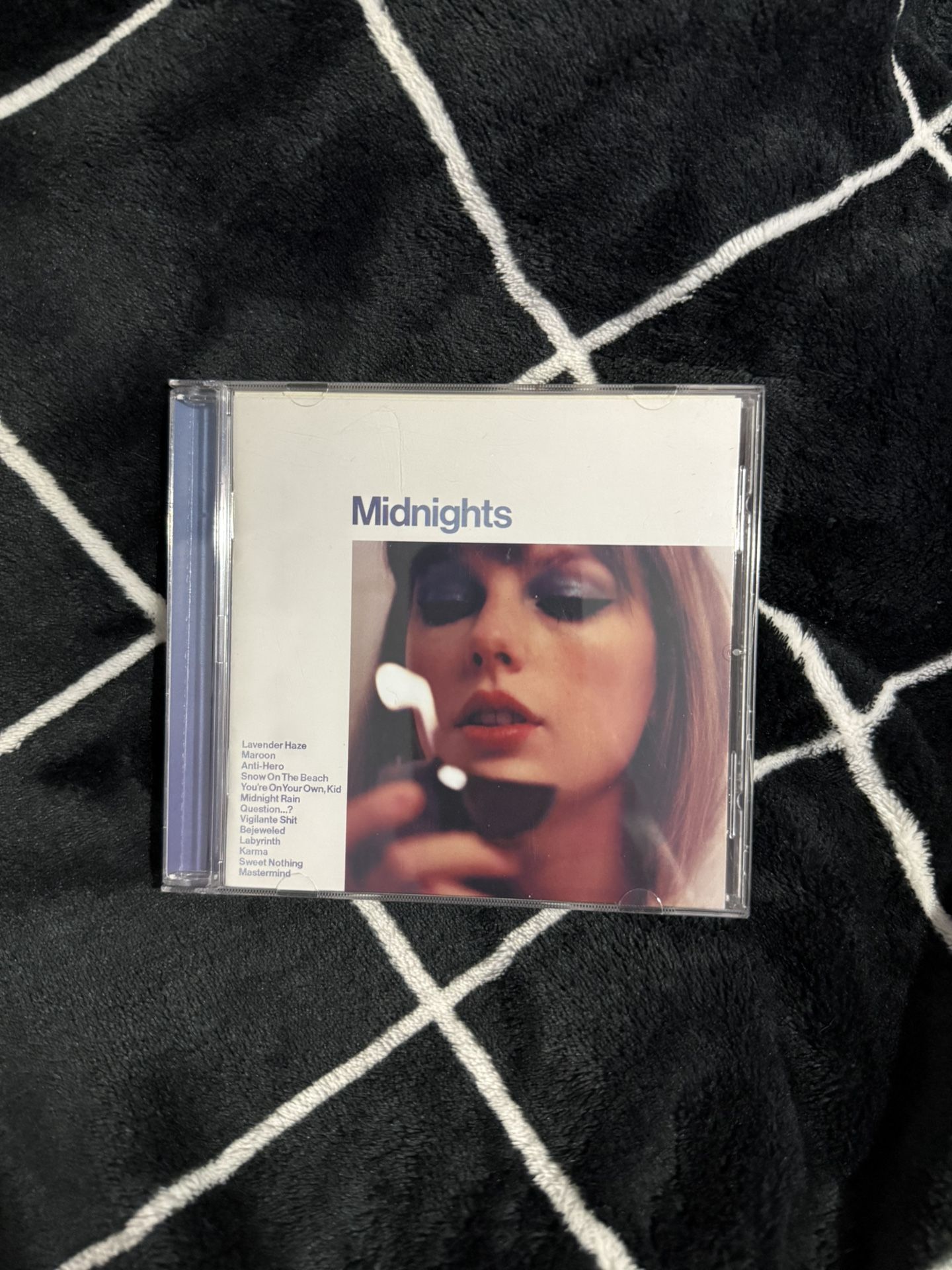 Signed Taylor Swift CD Midnights for Sale in Compton, CA - OfferUp