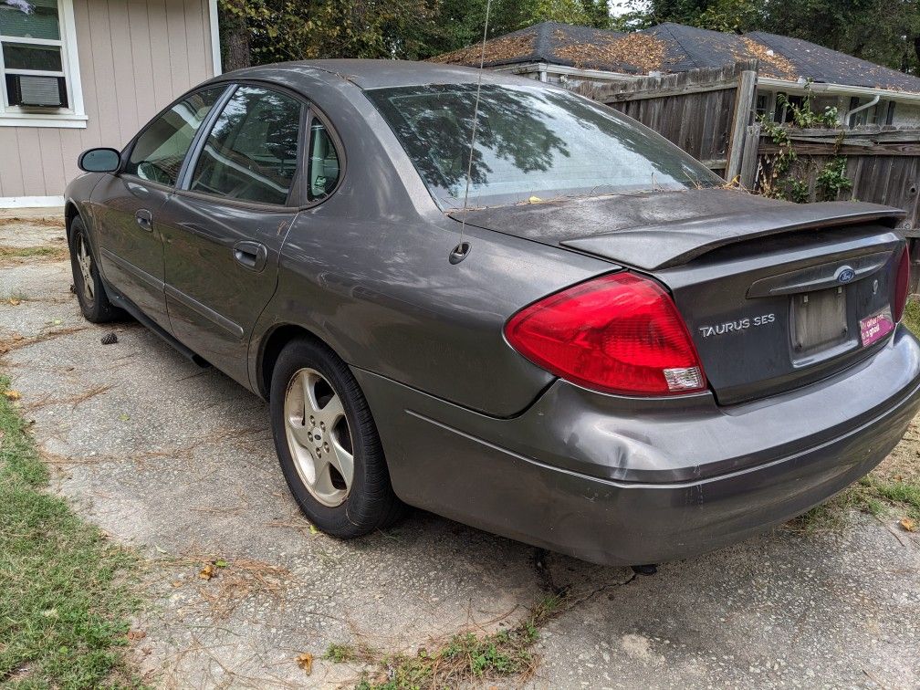 2003 Ford Taurus for Sale in Decatur, GA - OfferUp